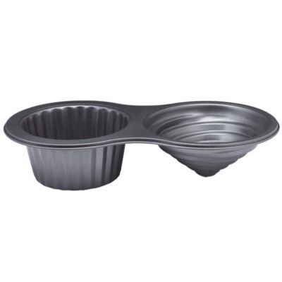 Giant Cupcake Baking Pan | Lakeland