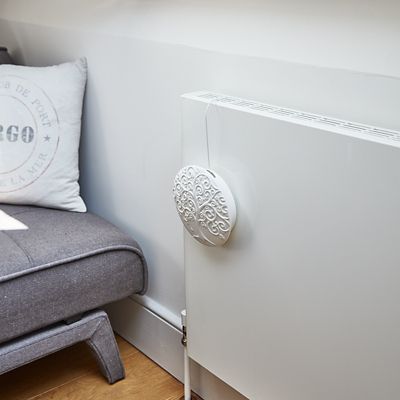 Porcelain Radiator-Mounted Humidifier Eden Design | Lakeland