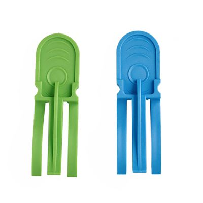 20 Easy Grip Storm Pegs | Lakeland