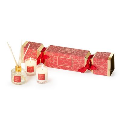 Stoneglow Candles Nutmeg, Ginger & Spice Cracker Gift Set | Lakeland