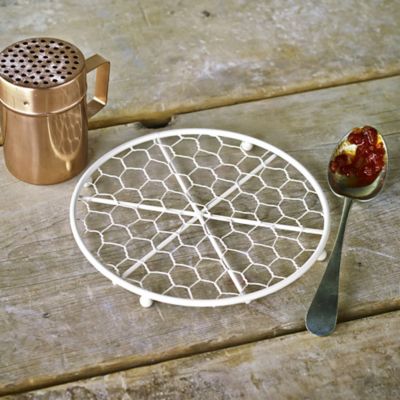 Practical & Attractive Rustic Cream Wire Trivet 20cm | Lakeland